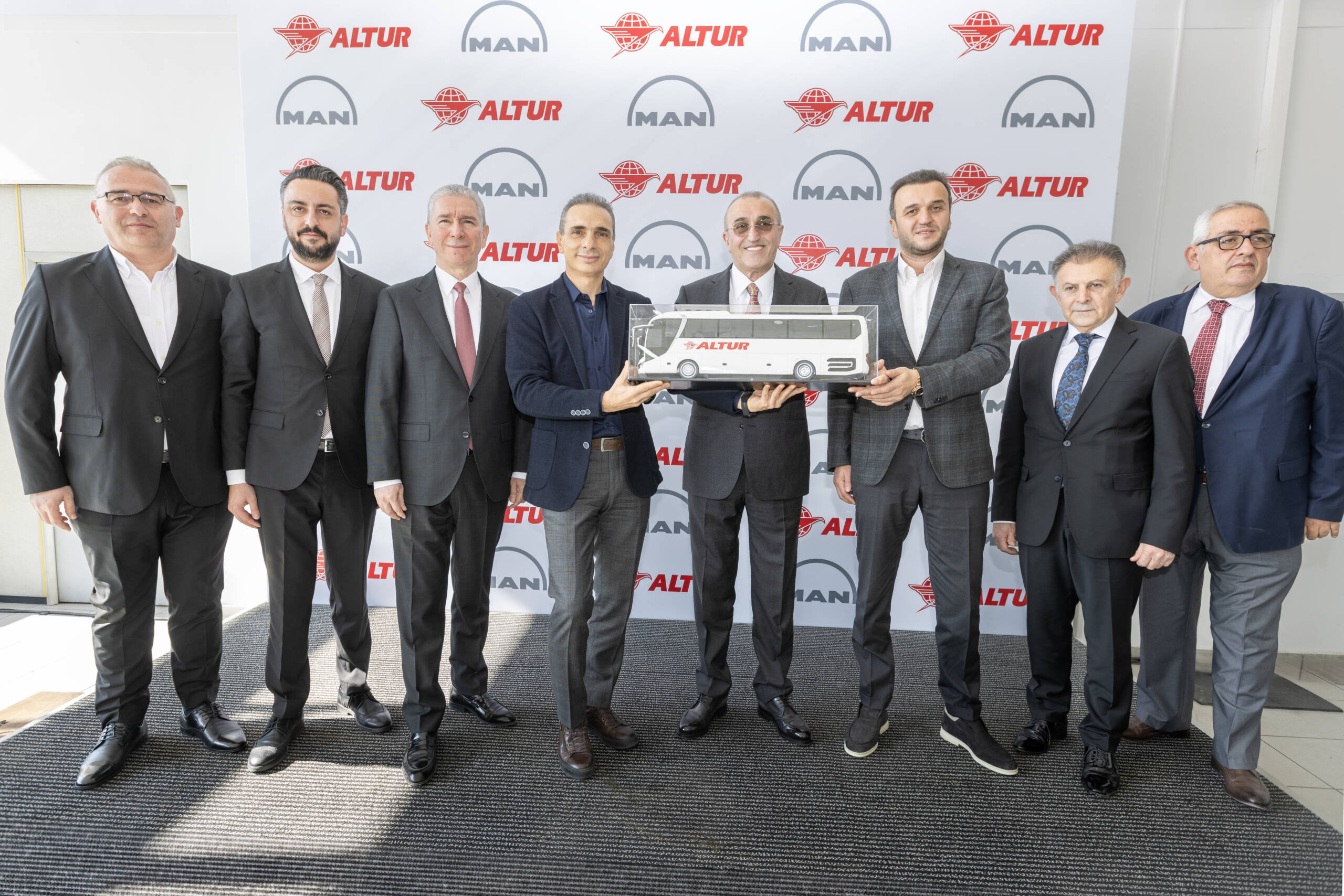 ALTUR Turizm, Filosunu 35 Adet MAN LİON’S COACH ile Güçlendirdi ...