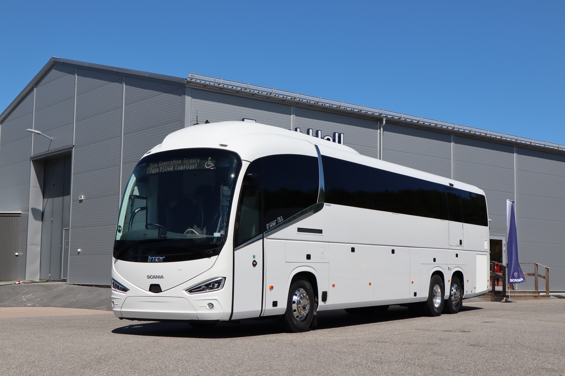 First Scania Irizar i6S Efficient for UK breaks cover - Ticari Araçlar ...