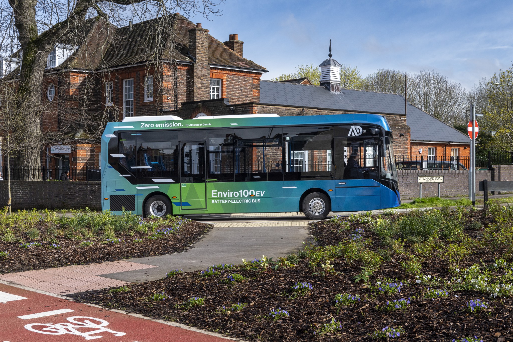 Three Alexander Dennis Enviro100EV on order for Dumfries and Galloway ...